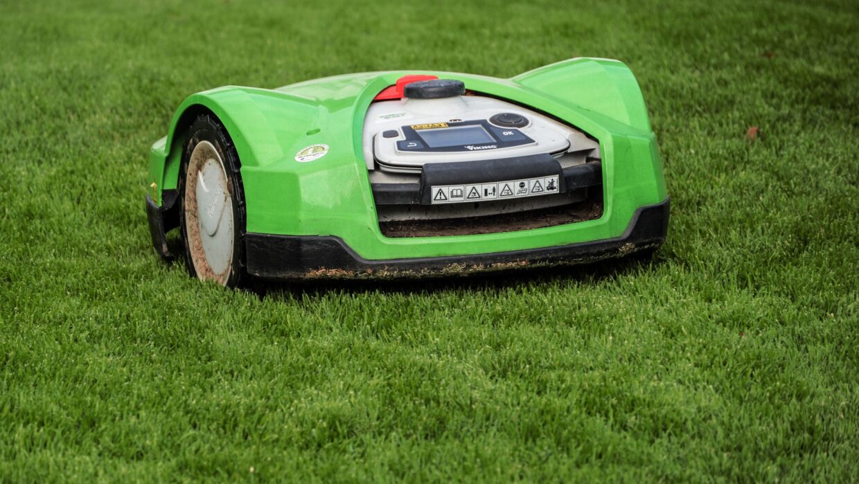 Spar tid og energi med en robotplæneklipper - Kolding Netavis
